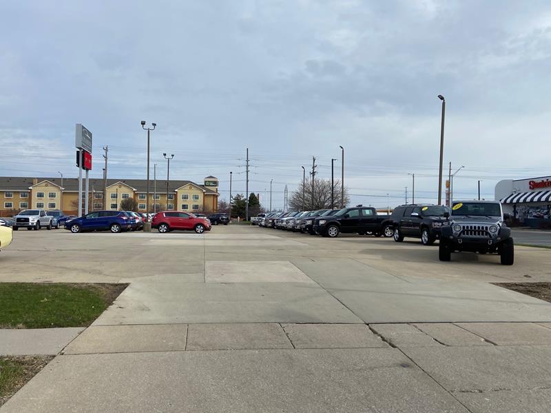 Auto House Of Bloomington - Bloomington, IL