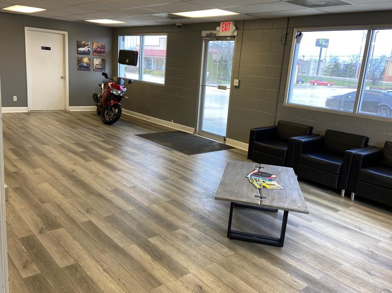 Auto House Of Bloomington - Bloomington, IL